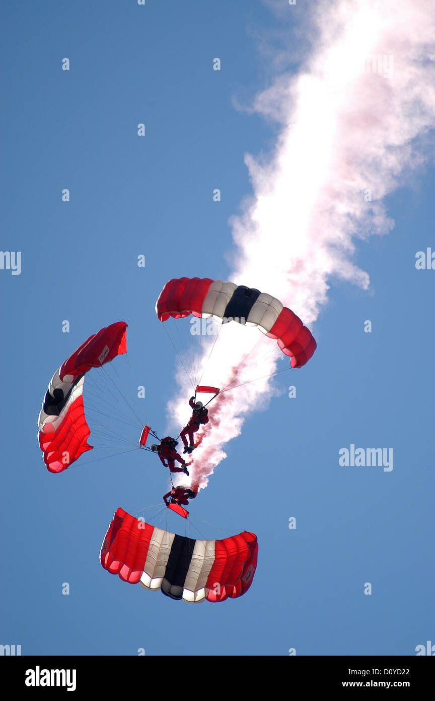 Action man red devils parachute hi-res stock photography and images - Alamy