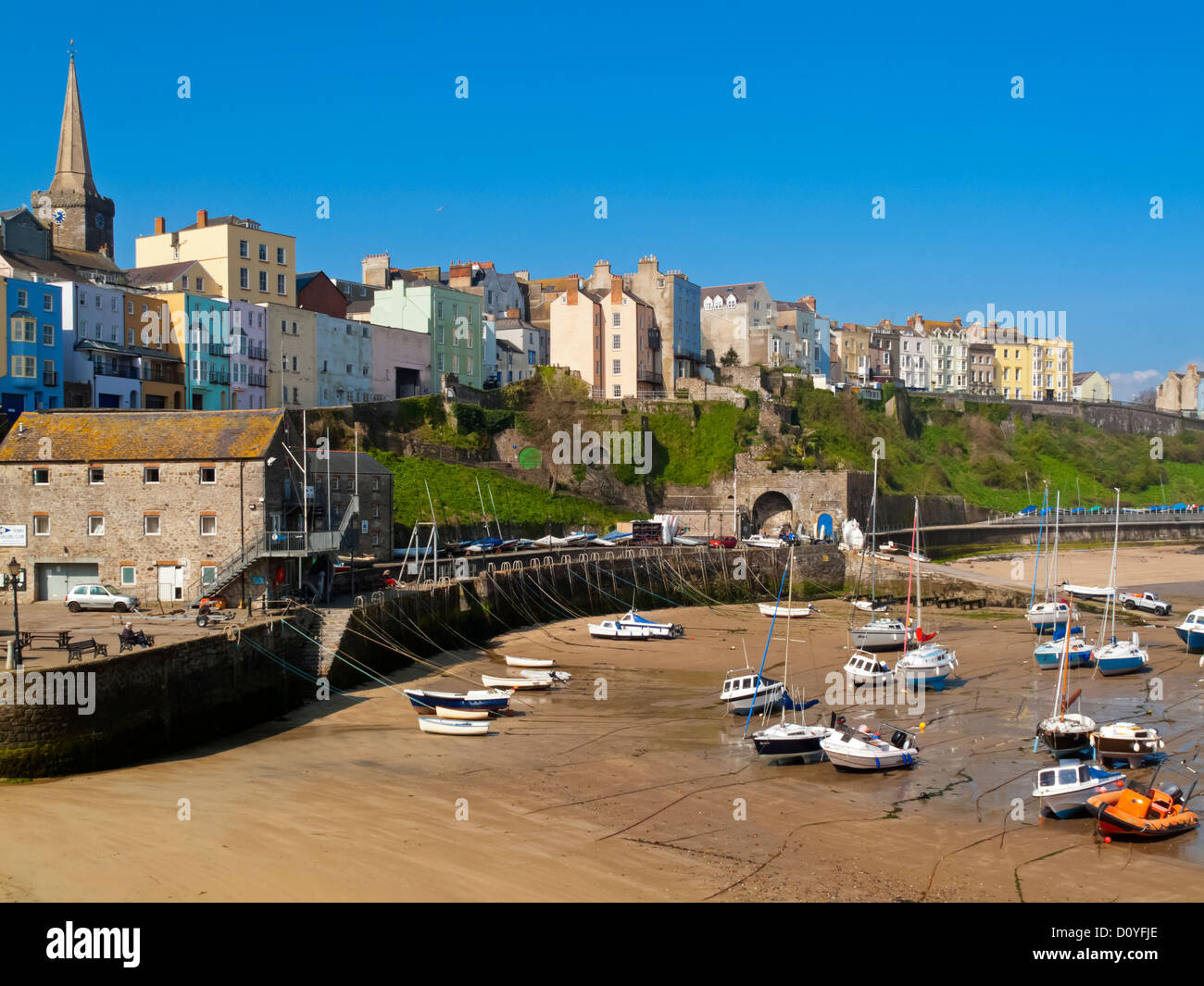 Boat tenby town hi-res stock photography and images - Alamy