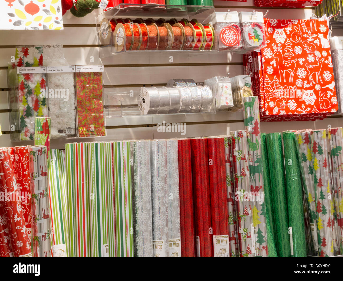 Christmas Holiday Gift Wrapping Display, The Container Store , NYC ...