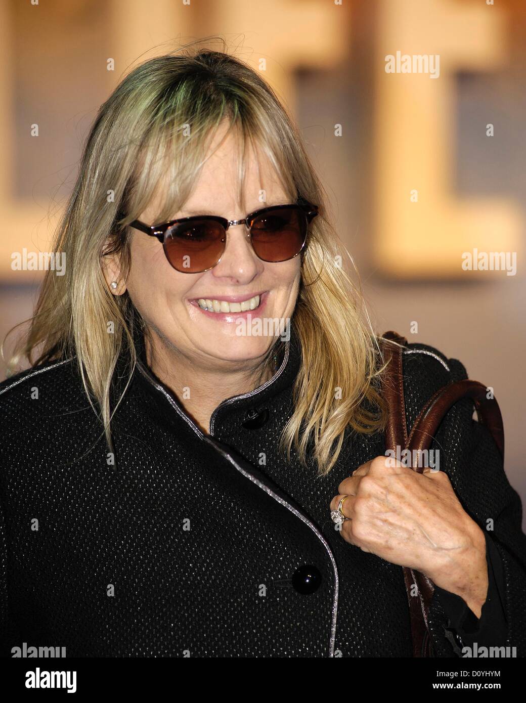 Twiggy model hi-res stock photography and images - Alamy