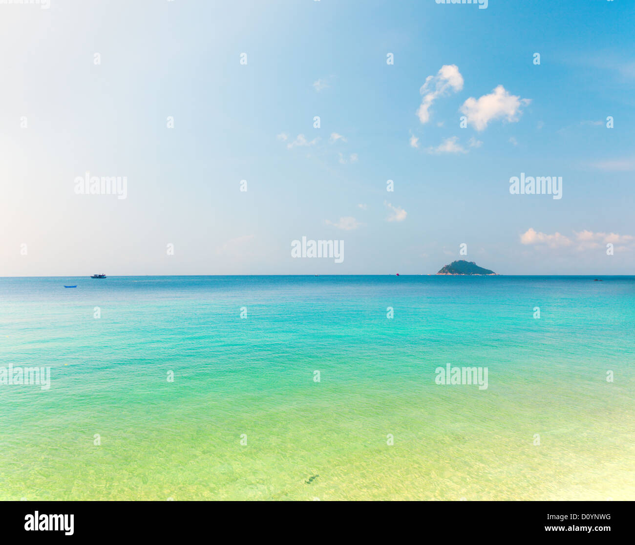 Sea with cloudy sky hi-res stock photography and images - Alamy