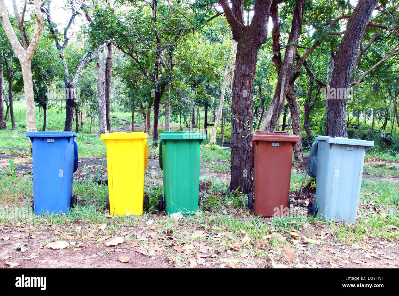 Five trash bins hi-res stock photography and images - Alamy