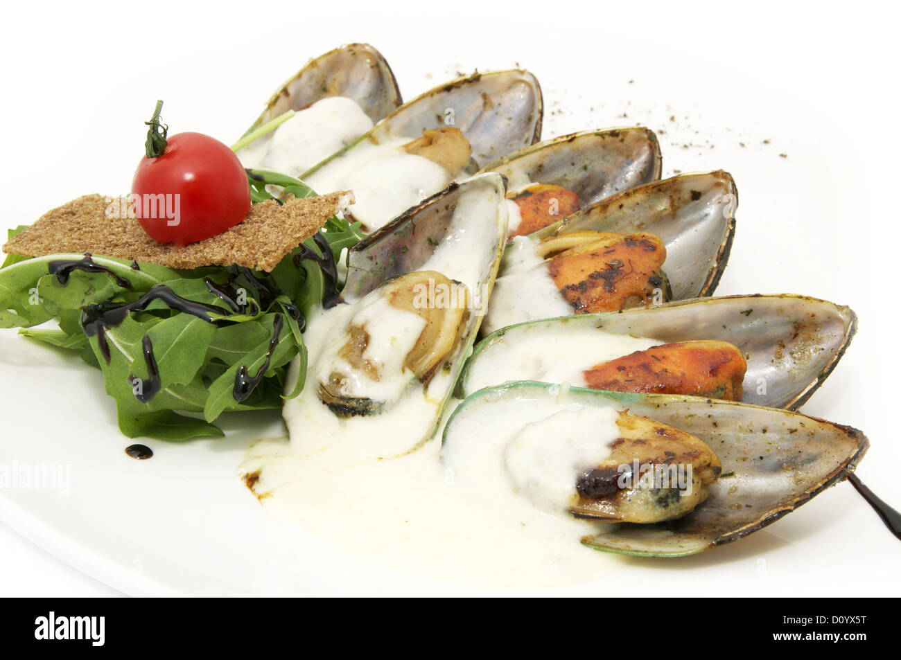 a plate of mussels Stock Photo - Alamy
