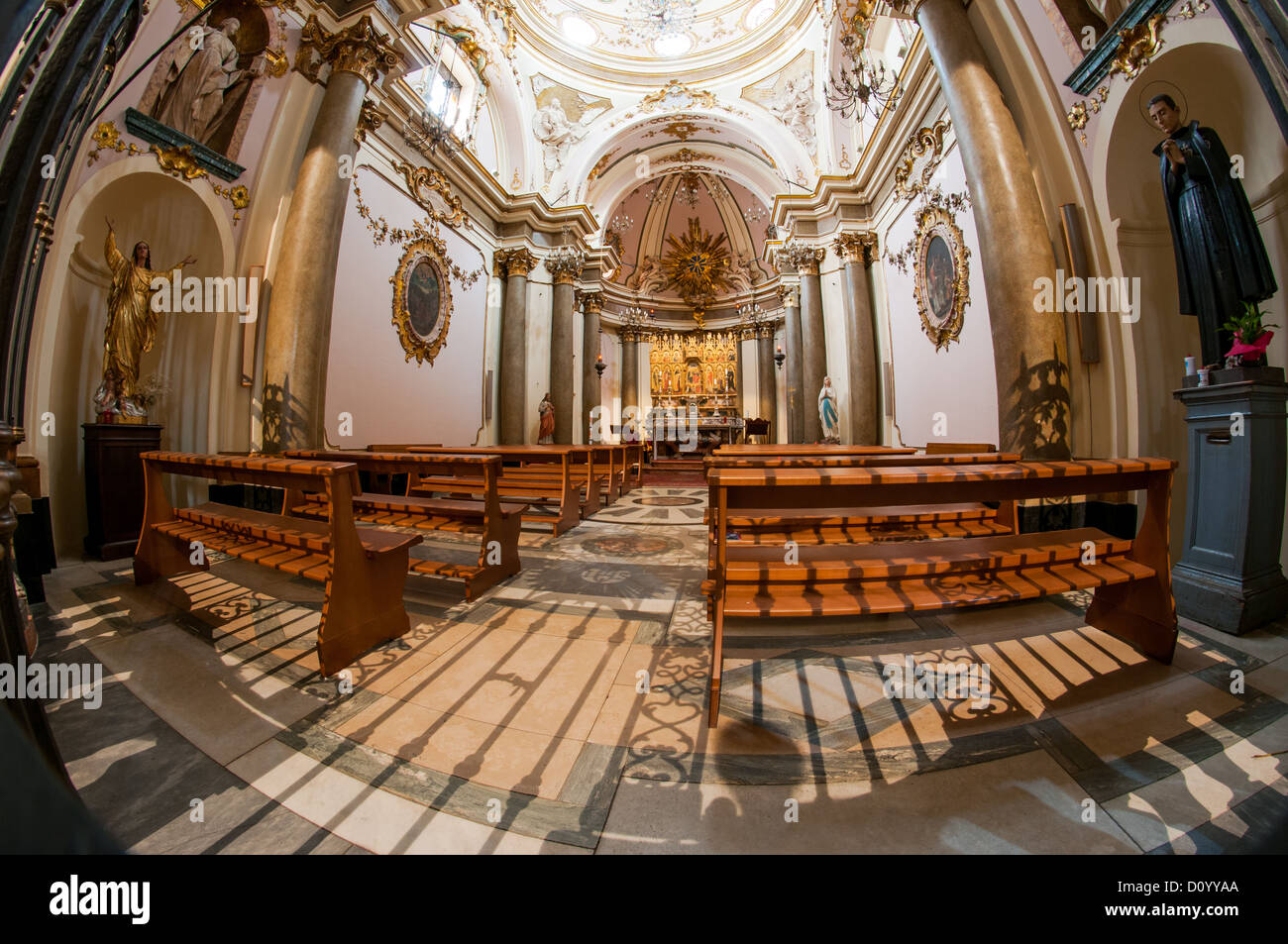 Santa maria assunta statue hi-res stock photography and images - Alamy