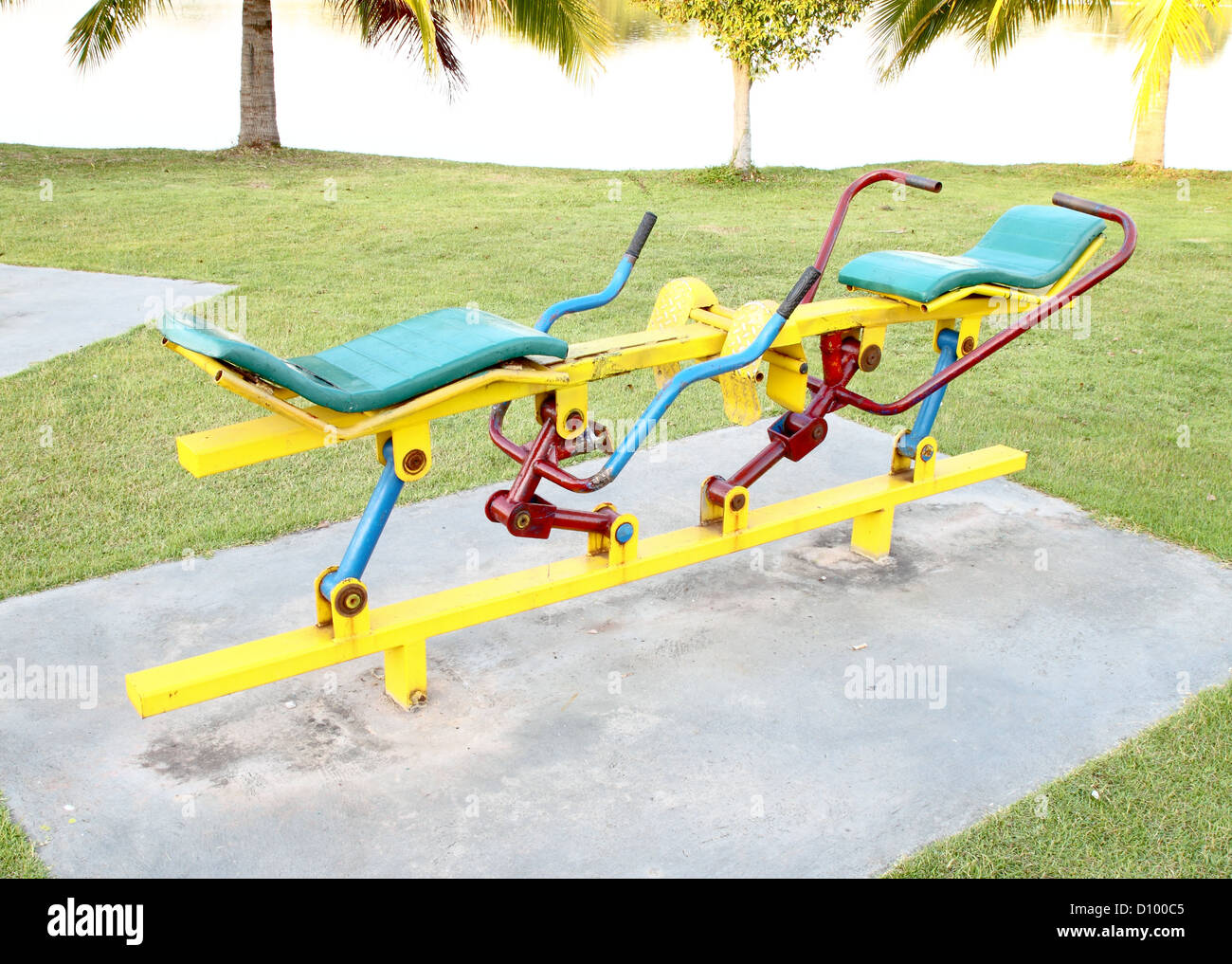 outdoor exercise machine in the park Stock Photo - Alamy