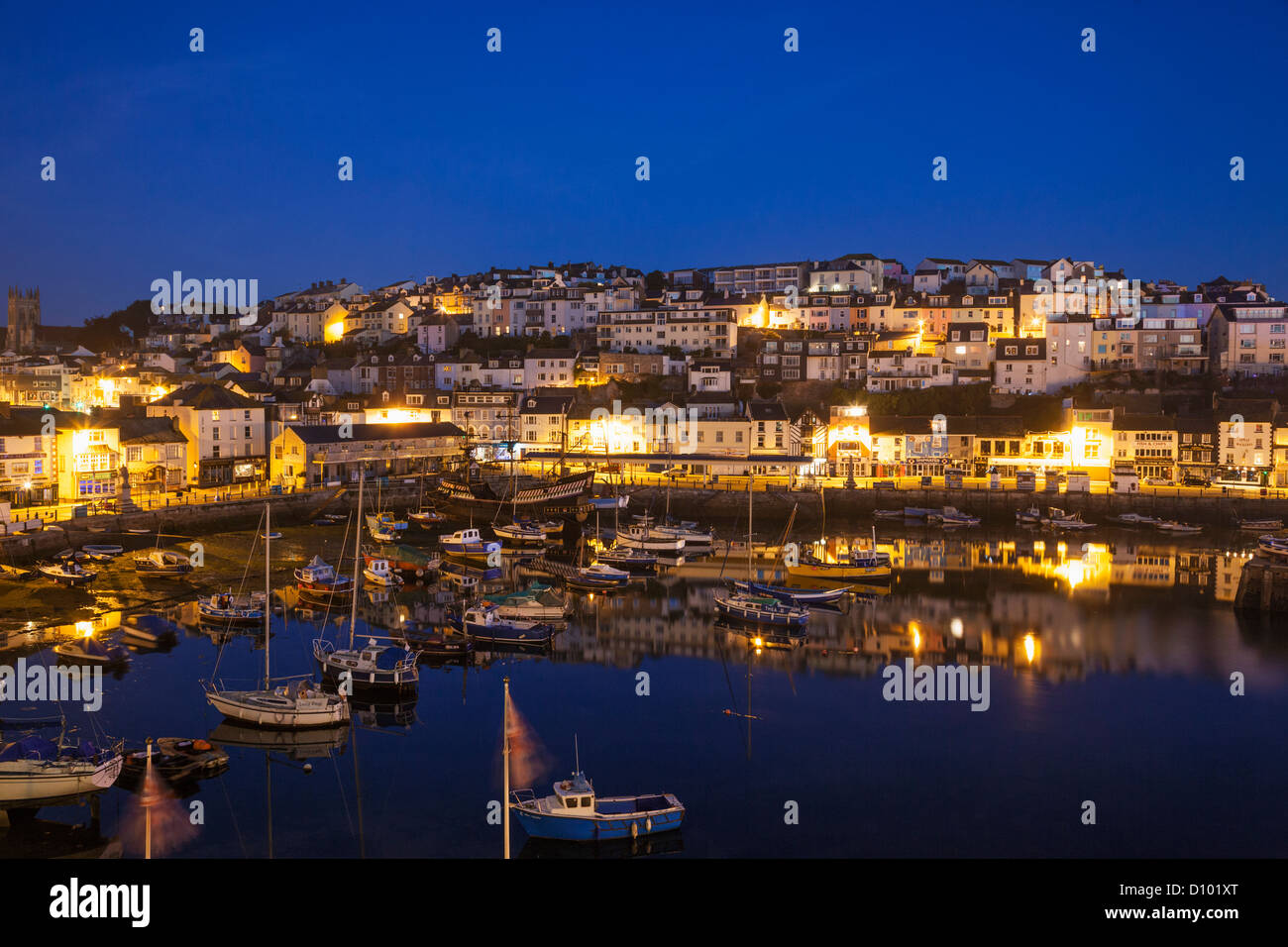 Brixham harbour at night hi-res stock photography and images - Alamy