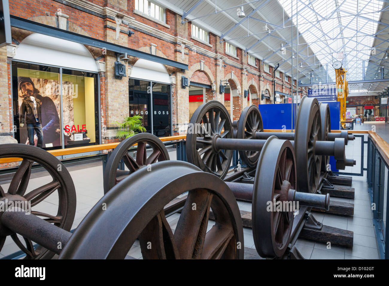 Swindon designer outlet center hi-res stock photography and images - Alamy