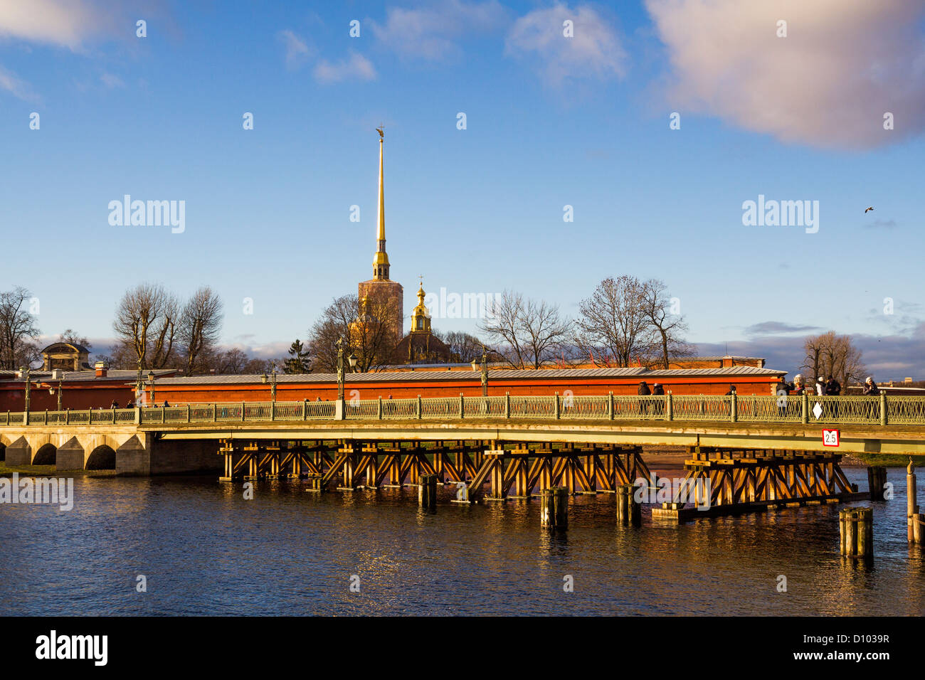 Bridge leading peter paul hi-res stock photography and images - Alamy