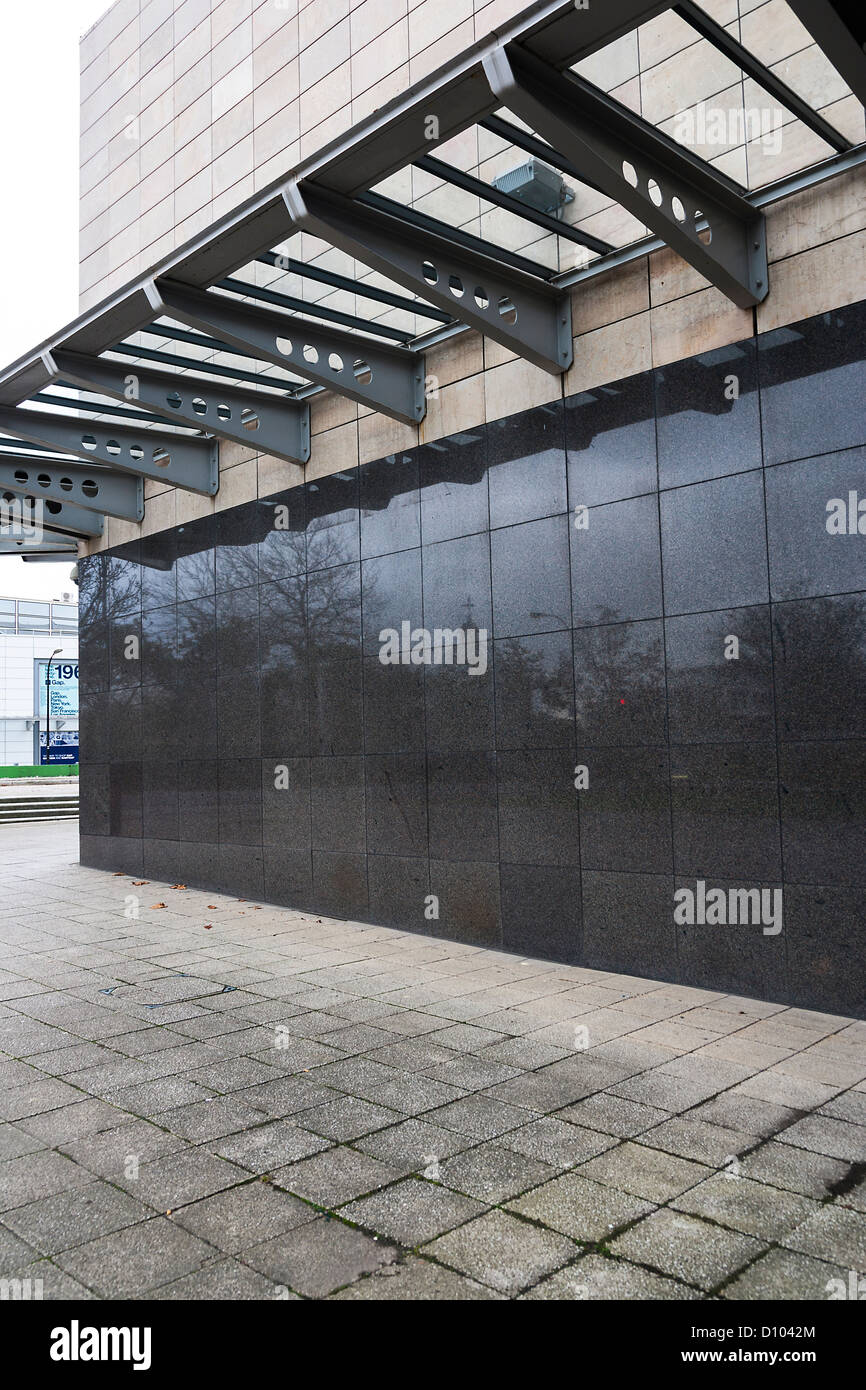 Reflection in Polished Stone Wall Stock Photo - Alamy