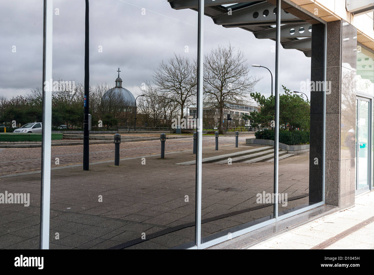 Reflection in Polished Stone Wall Stock Photo - Alamy