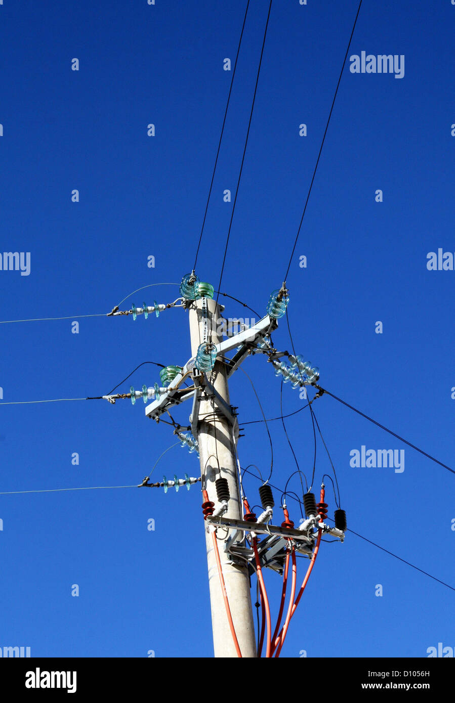 high mast with cables to transport electricity to homes and factories ...
