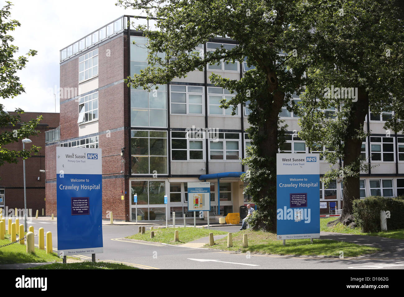 Crawley Hospital is owned and run by NHS West Sussex Stock Photo - Alamy