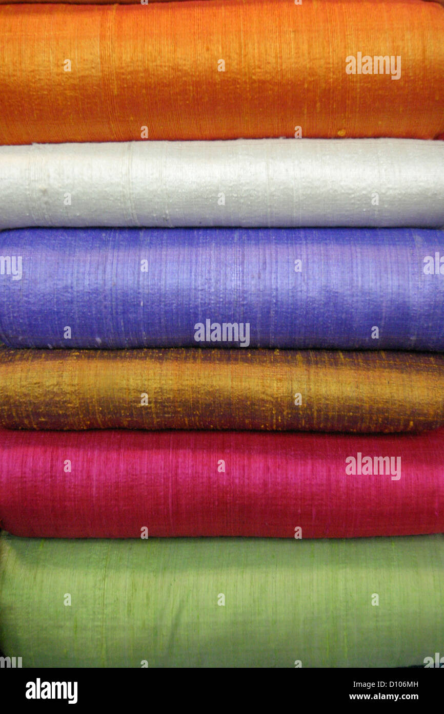 Silk cloth for sale in Russian Market, Phnom Penh Stock Photo - Alamy