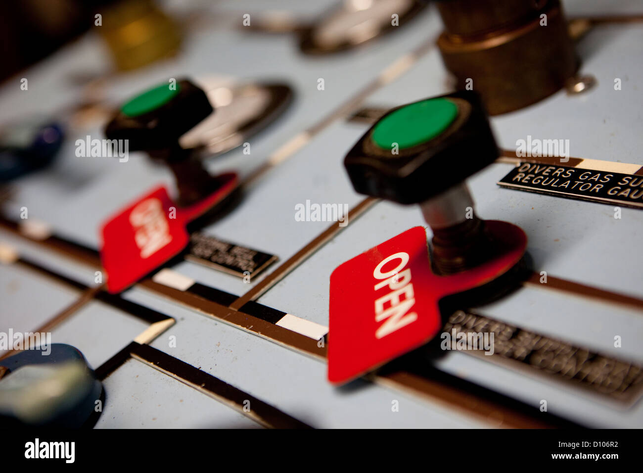 Control room oil rig hi-res stock photography and images - Alamy