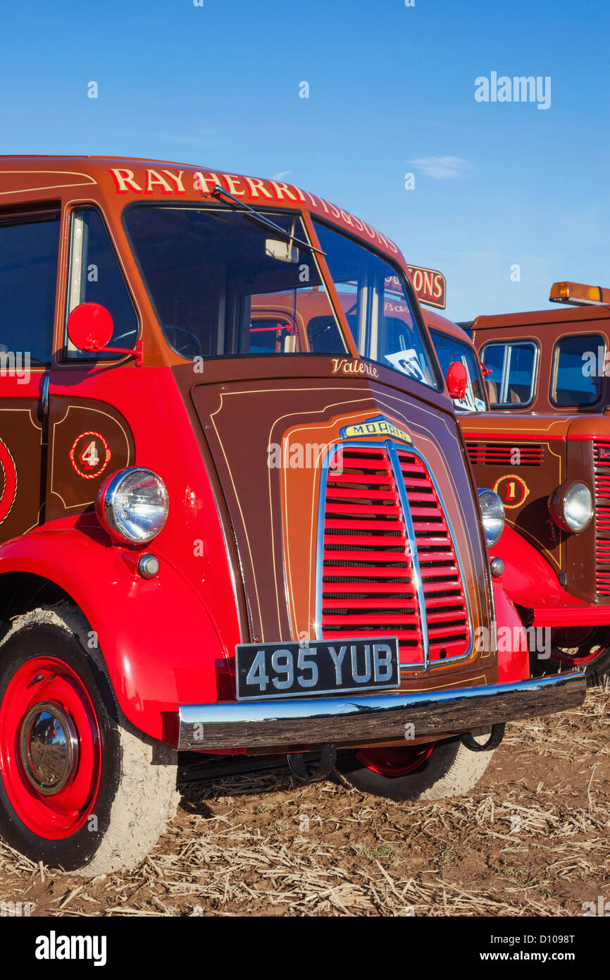 Morris vans van hi-res stock photography and images - Alamy