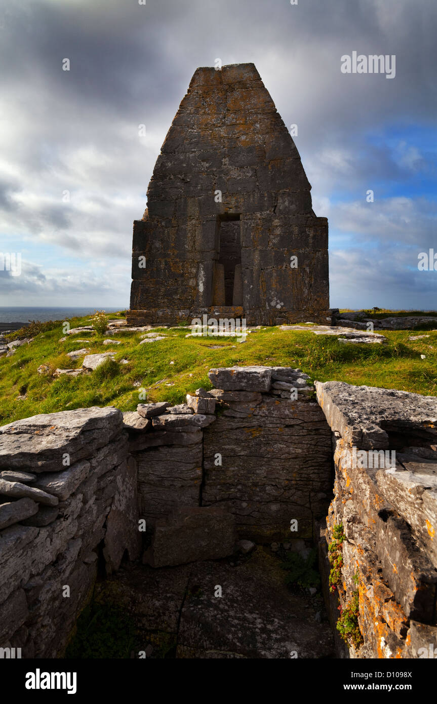 11th Century Teampall Bheanain hermit's oratory, smallest church in ...
