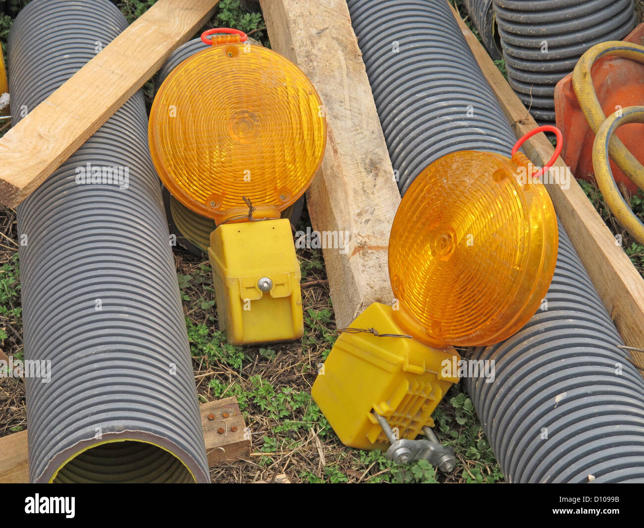 Yellow light warning signal on a construction site Stock Photo - Alamy