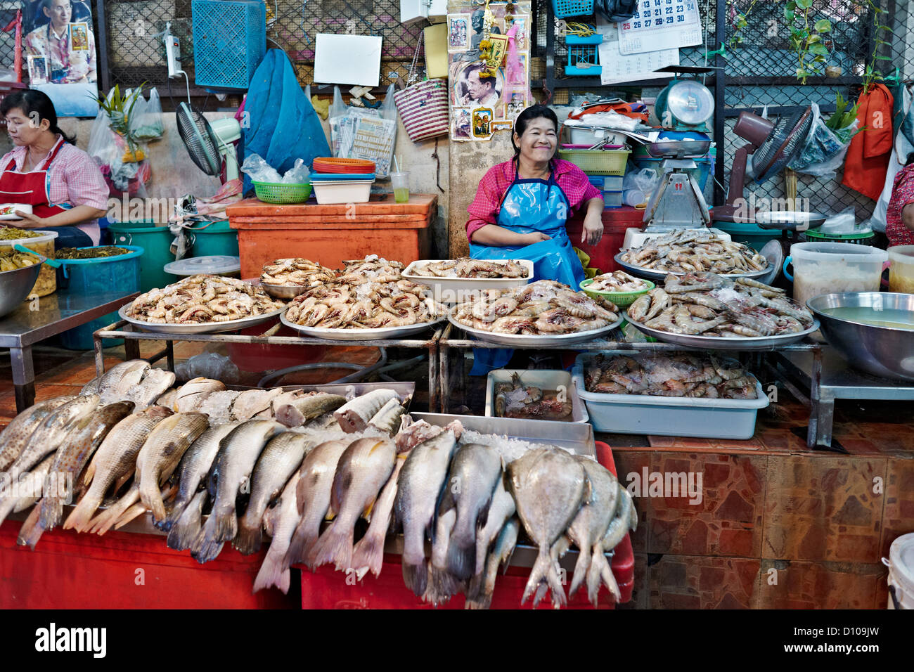 Hua hin fish market hi-res stock photography and images - Alamy