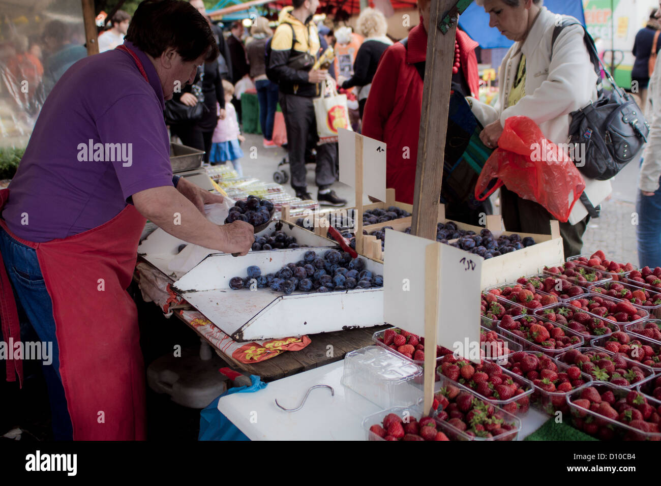 Street market, fruits and vegetables, commerce Stock Photo - Alamy