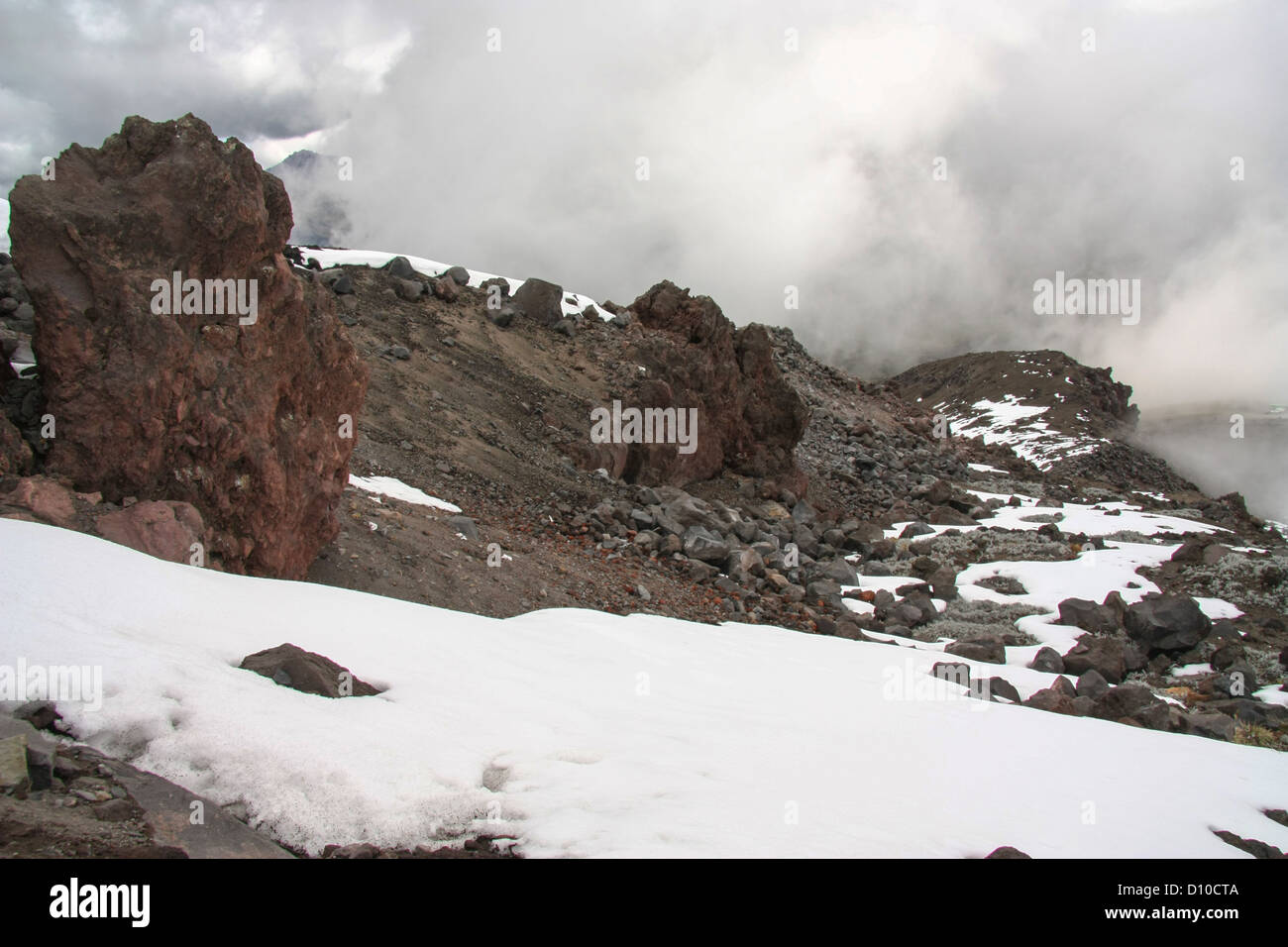 Volcano top hi-res stock photography and images - Alamy