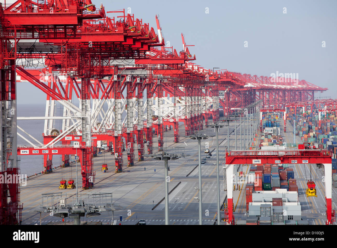 Yangshan container port, Shanghai. China Stock Photo - Alamy