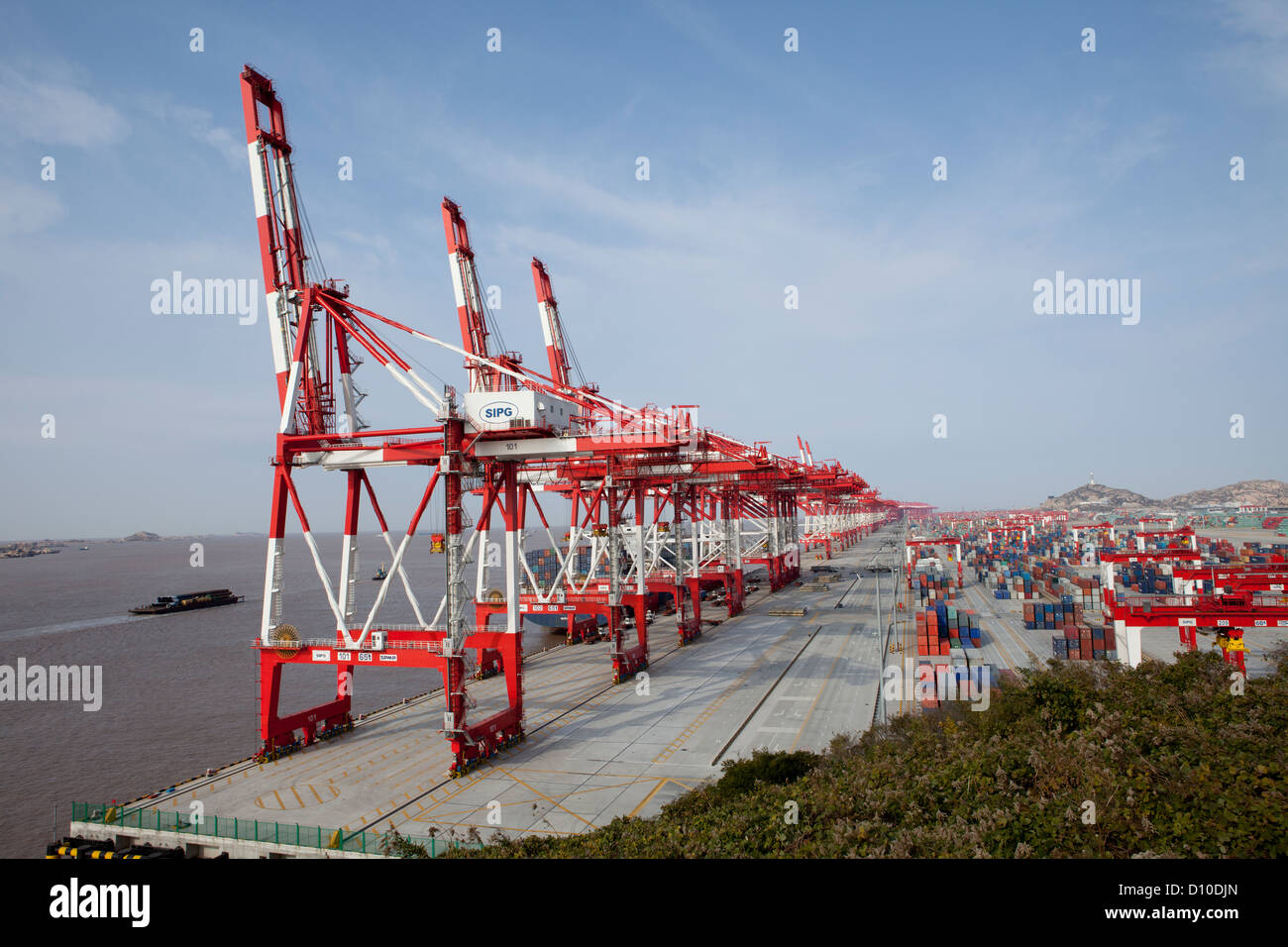 Yangshan container port, Shanghai. China Stock Photo - Alamy