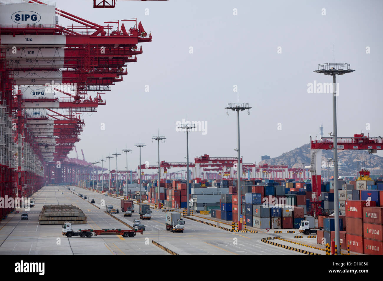 Shanghai yangshan port hi-res stock photography and images - Alamy