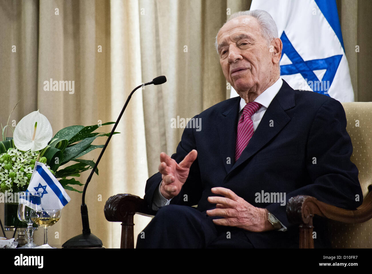 President of the State of Israel, Shimon Peres, at an introductory ...