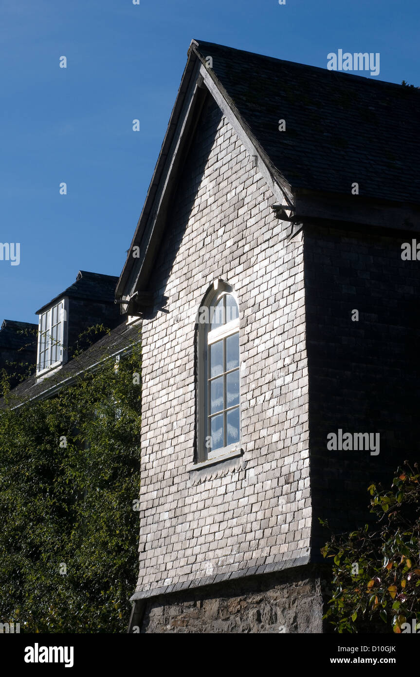 Gable and eaves hi-res stock photography and images - Alamy