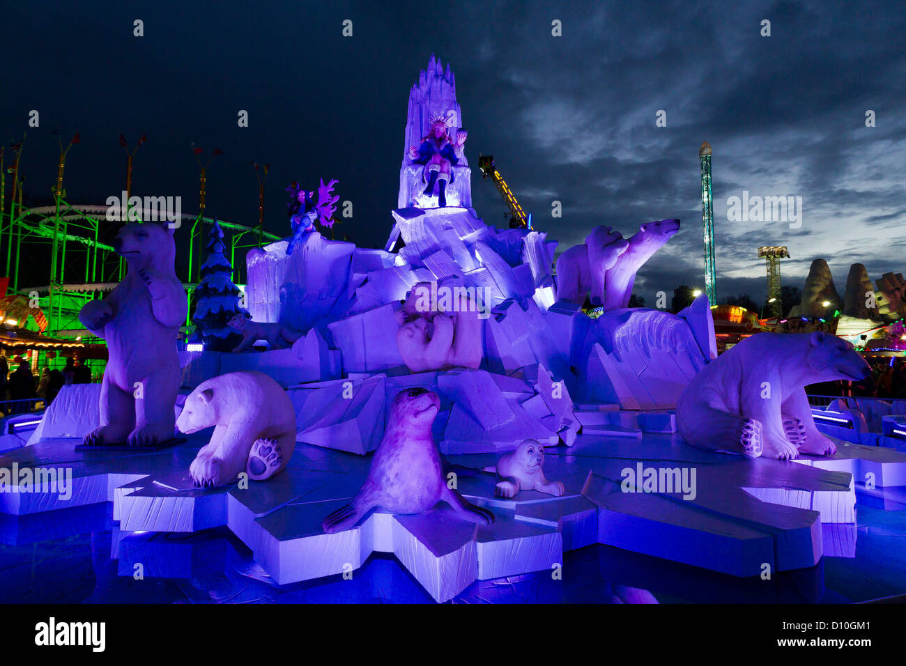 Sculpture Of Polar Bears At The Winter Wonderland Hyde Park London ...