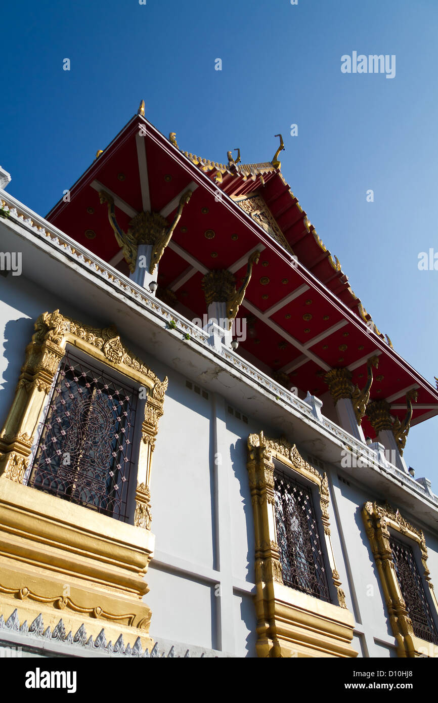 Buddhist Temple Building in Bangkok, Thailand Stock Photo - Alamy
