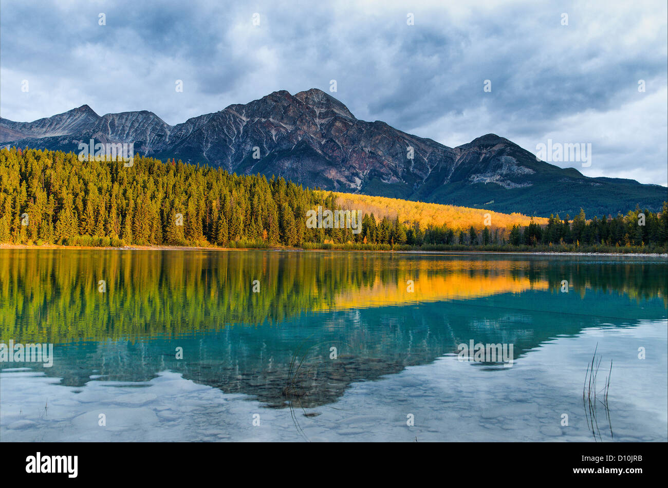 Patricia lake pyramid mountain jasper hi-res stock photography and ...