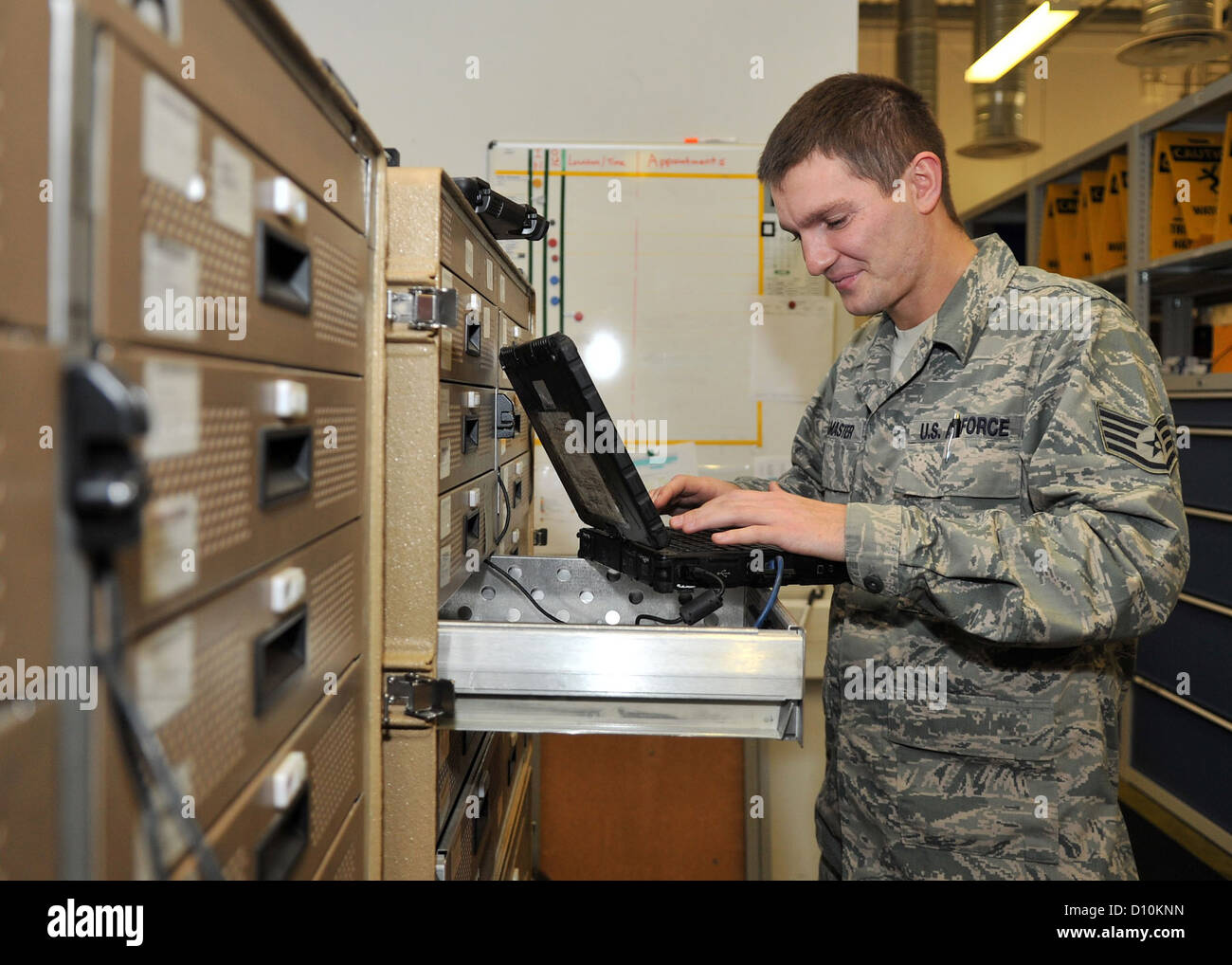100th maintenance squadron hi-res stock photography and images - Alamy