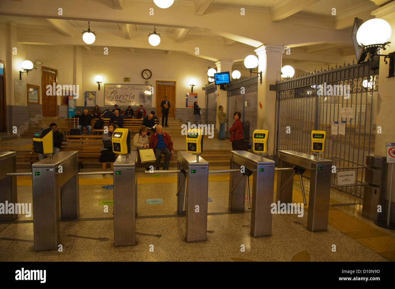 Vittoria Emanuele Funicolare Centrale funicular station Quartieri ...