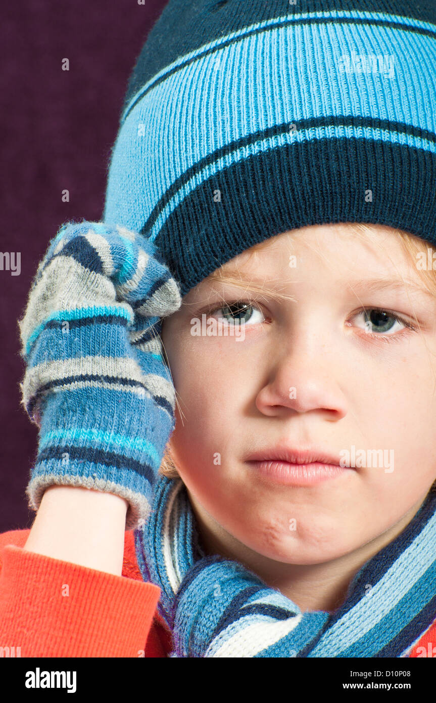 Kids warm clothes hi-res stock photography and images - Alamy