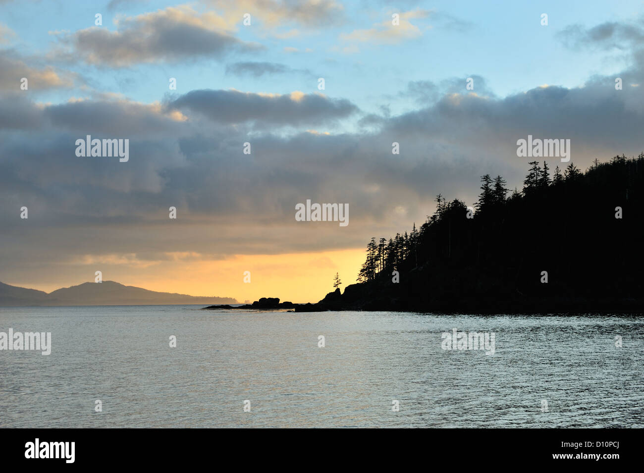 Evening skies over Hope Island, Bull Harbour, Vancouver Island, BC ...