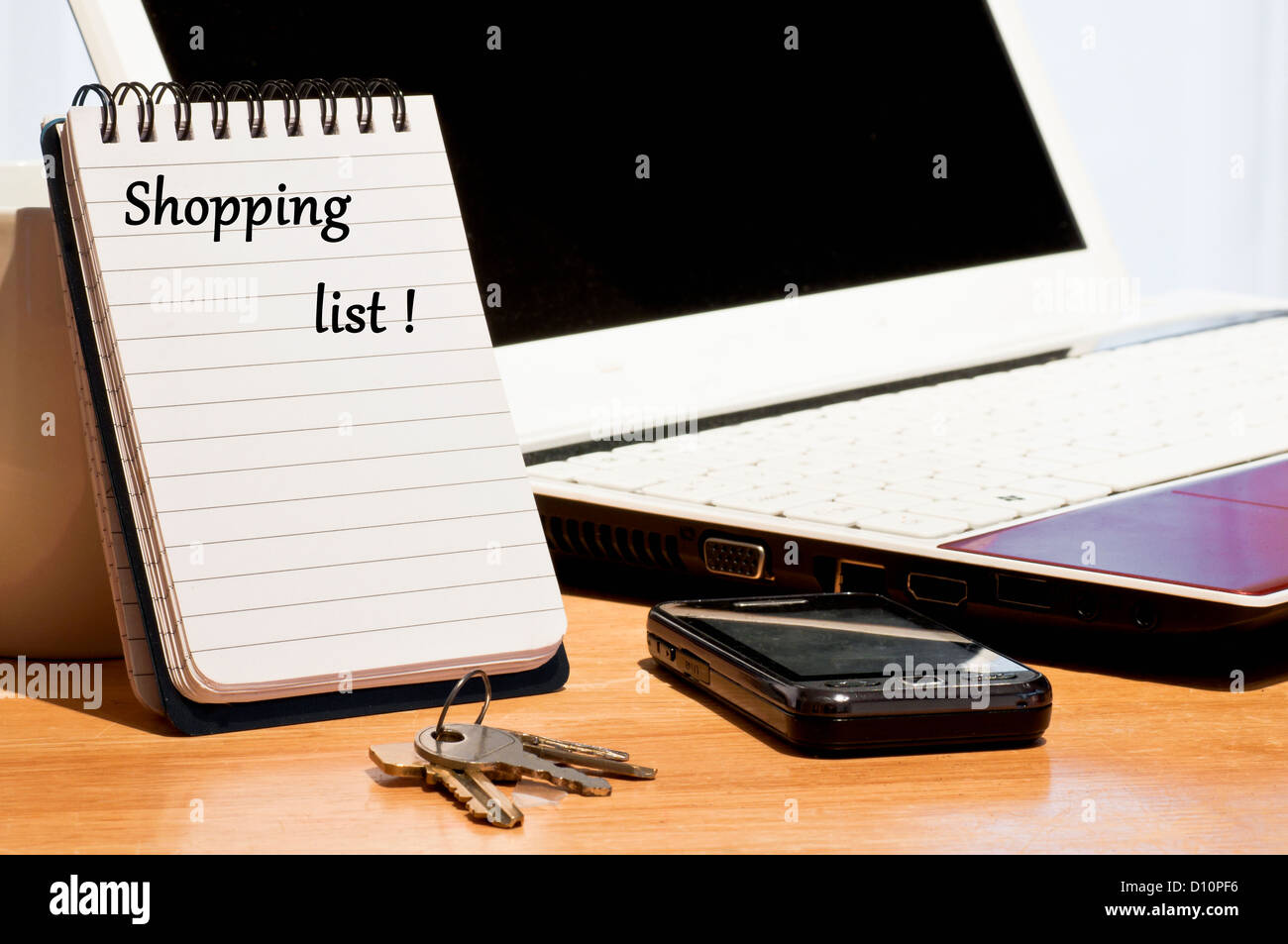 Shopping list hi-res stock photography and images - Alamy