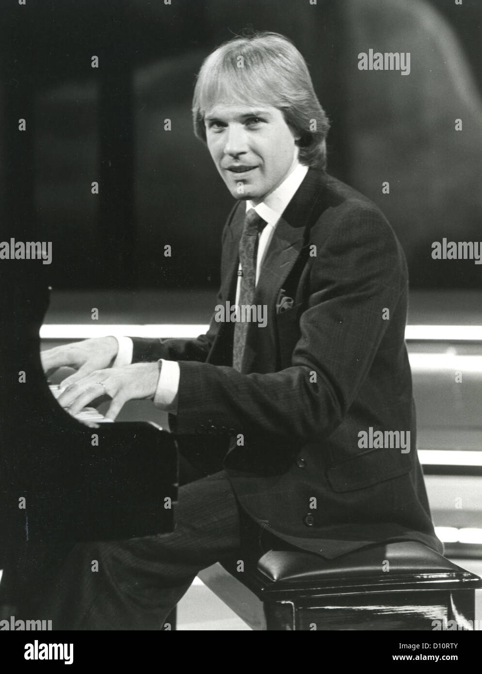 Richard clayderman hi-res stock photography and images - Alamy