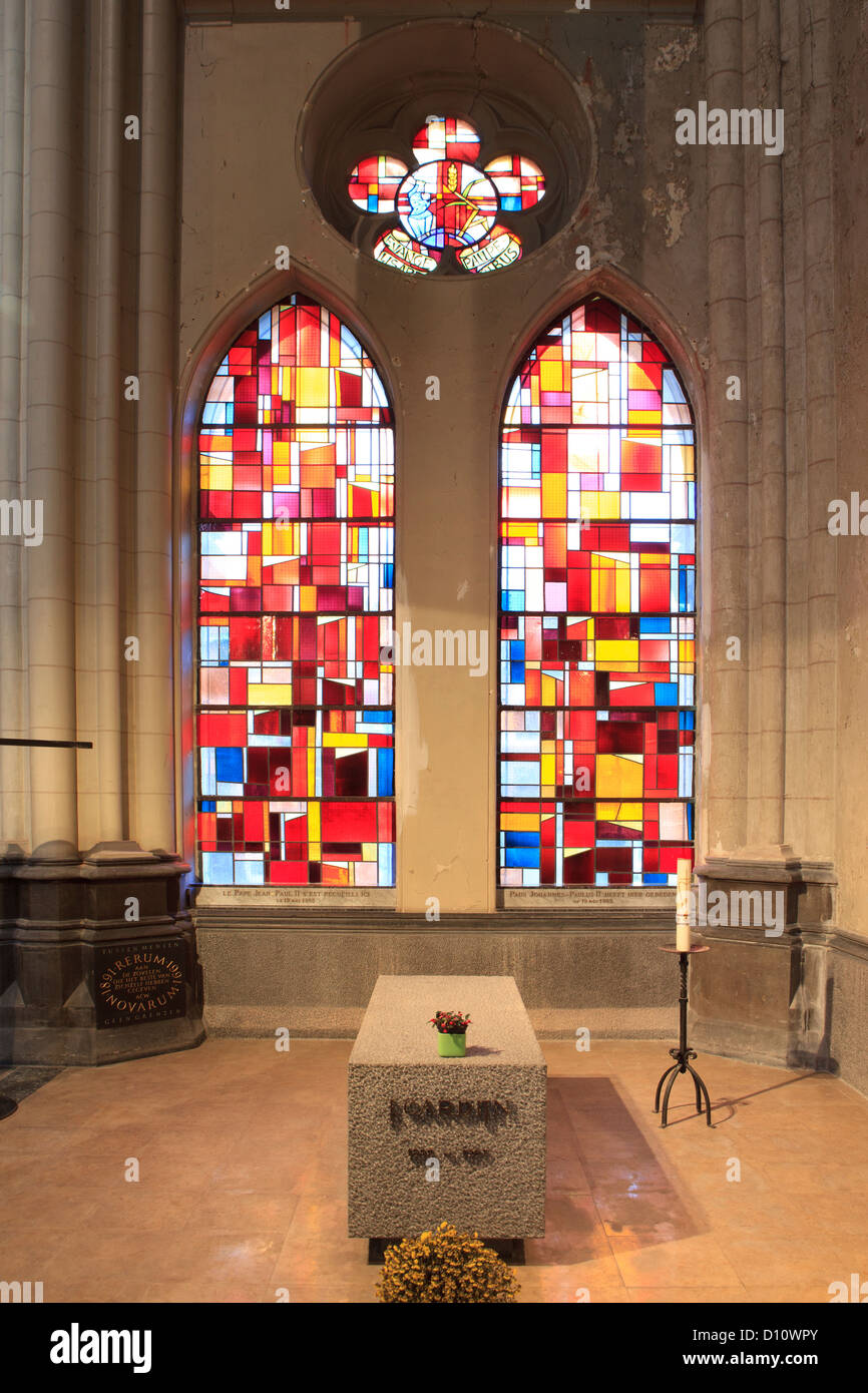 The tomb of the Belgian cardinal Joseph Leo Cardijn at the Church of ...