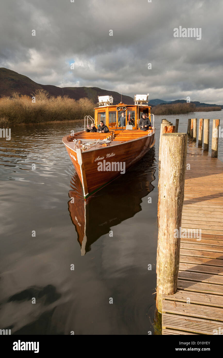 Launch stage hi-res stock photography and images - Alamy