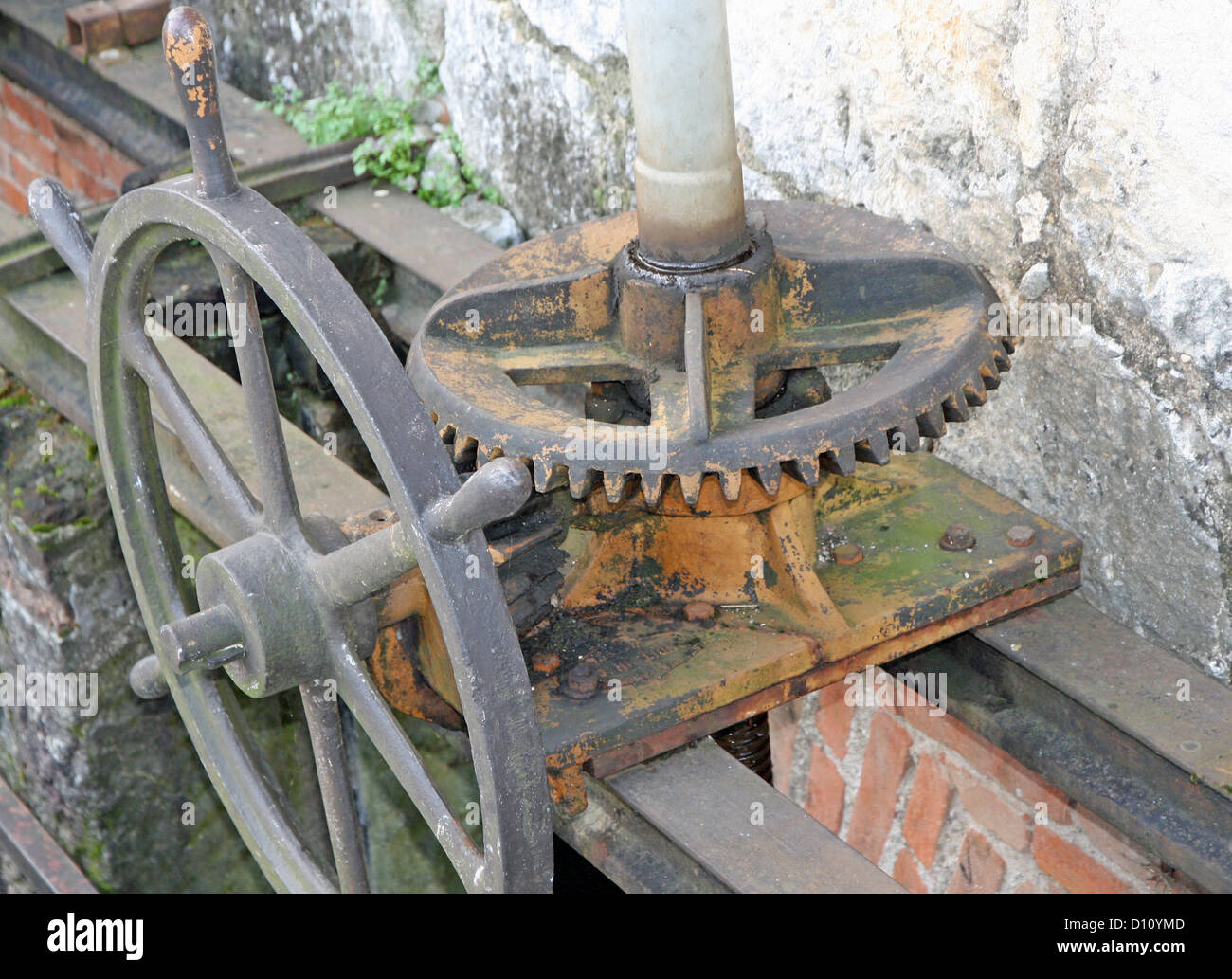 Rusty gears of a cofferdam to block the water from the dam Stock Photo ...