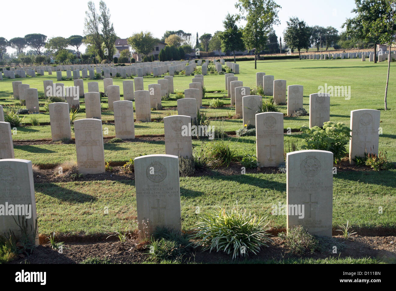 White headstones and tombs of a war cemetery Stock Photo - Alamy