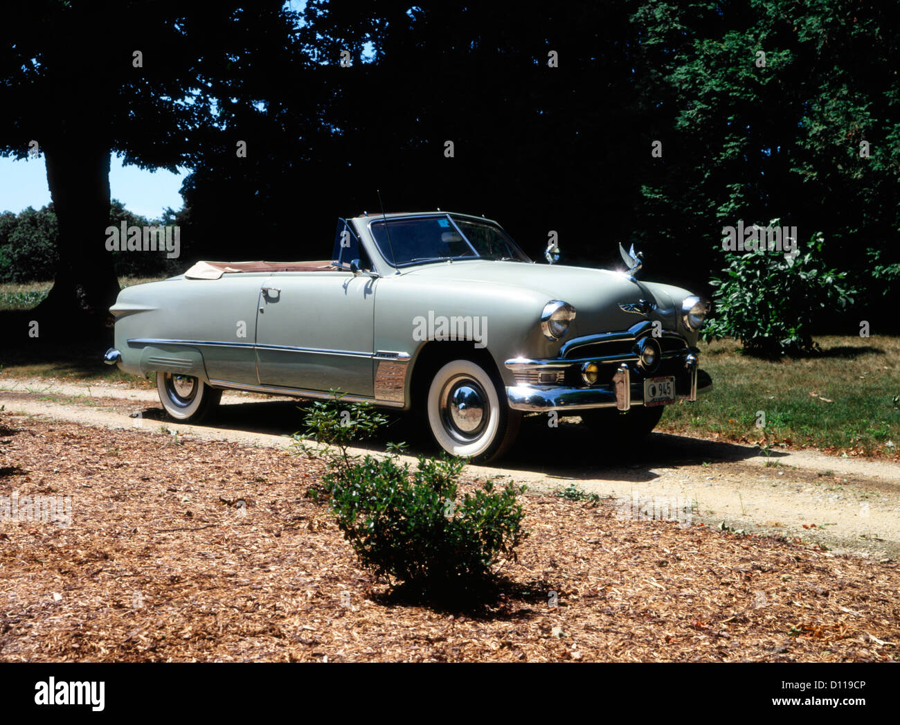1950 FORD V8 CUSTOM DELUXE CONVERTIBLE Stock Photo - Alamy