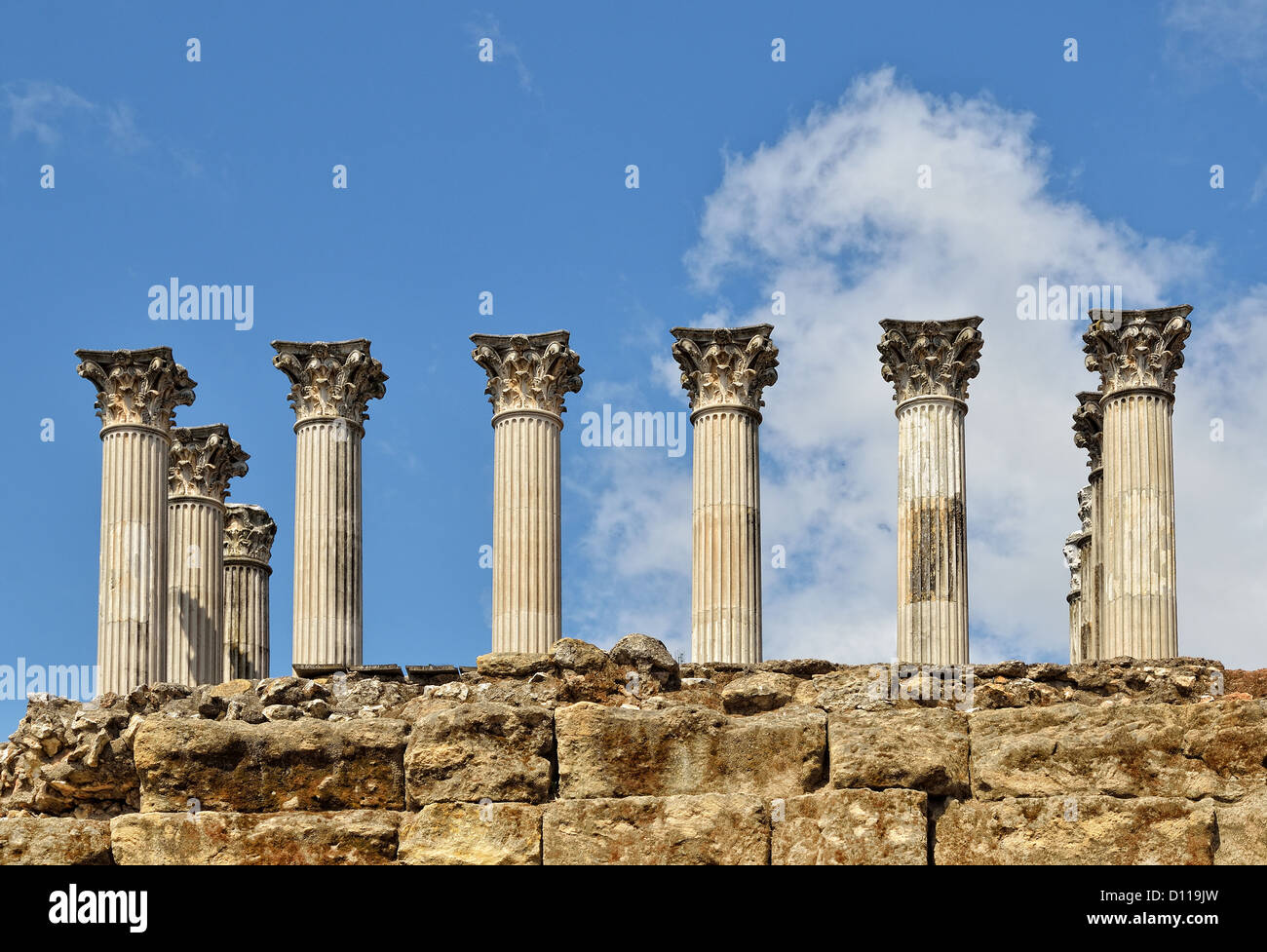 Wall columns hi-res stock photography and images - Alamy