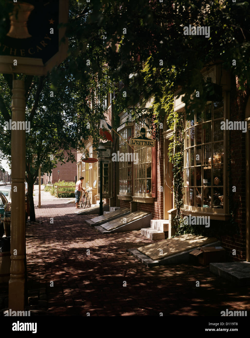 1970s SHADY STREET HEAD HOUSE SQUARE PHILADELPHIA PA USA Stock Photo ...