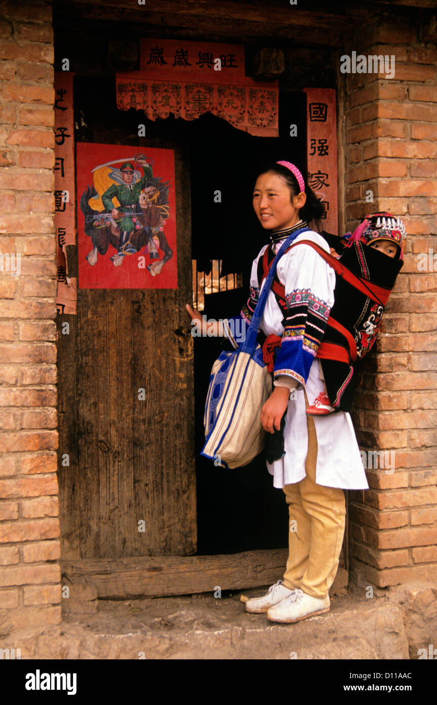 China yunnan sani ethnic hi-res stock photography and images - Alamy
