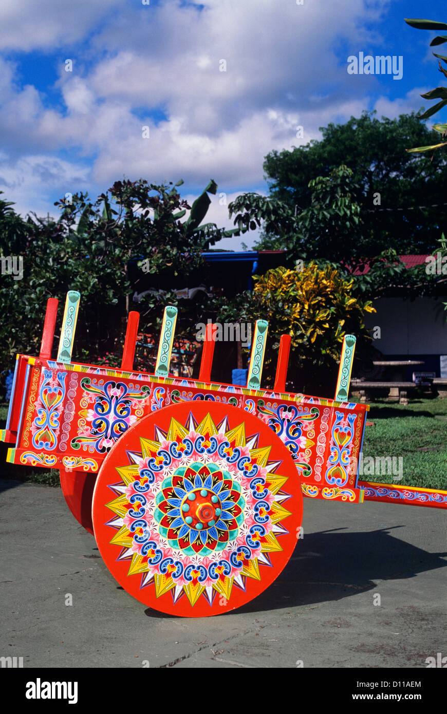 COLORFUL PAINTED OX-CART COSTA RICA Stock Photo - Alamy