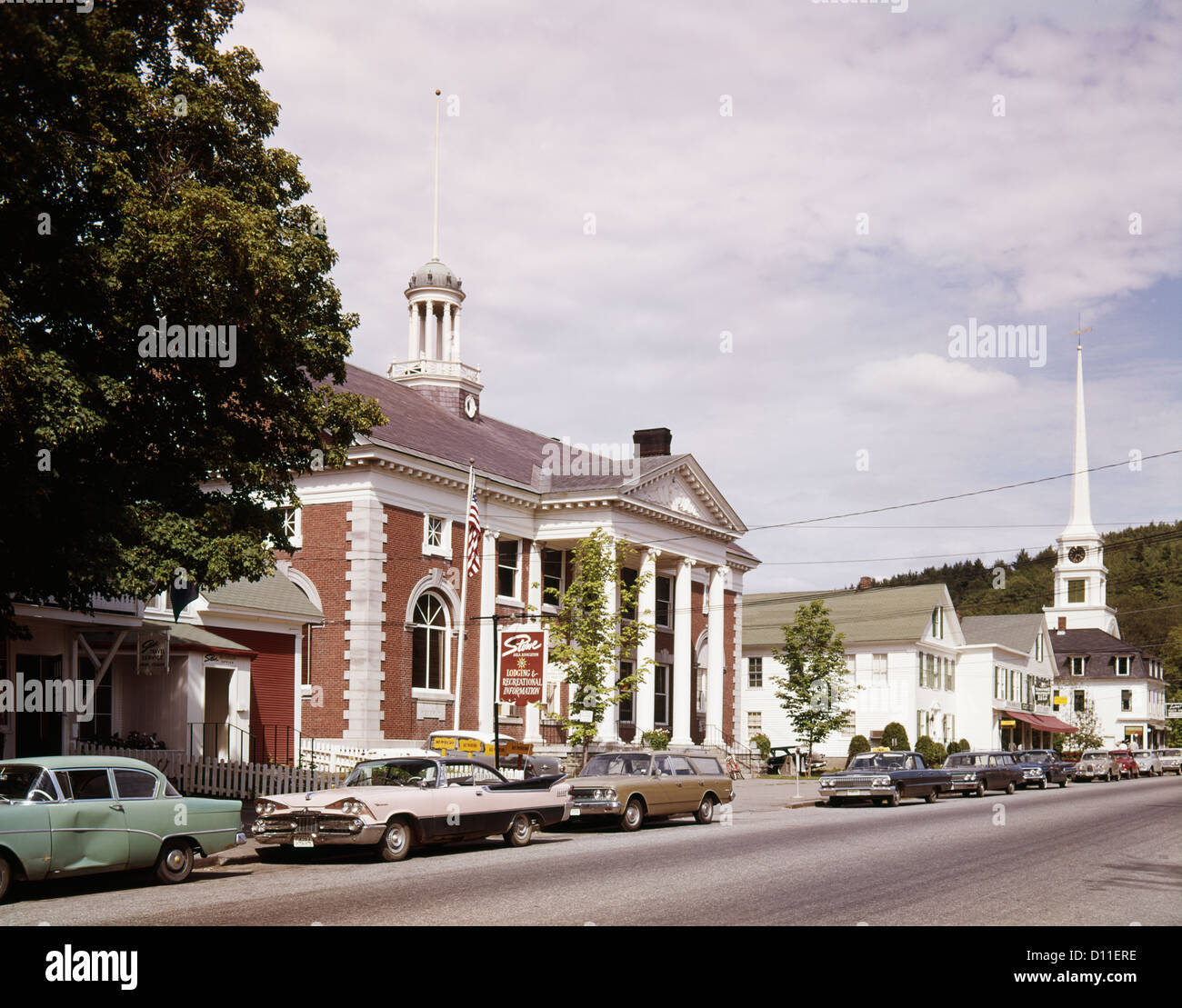 Main street america 1960s hi-res stock photography and images - Alamy