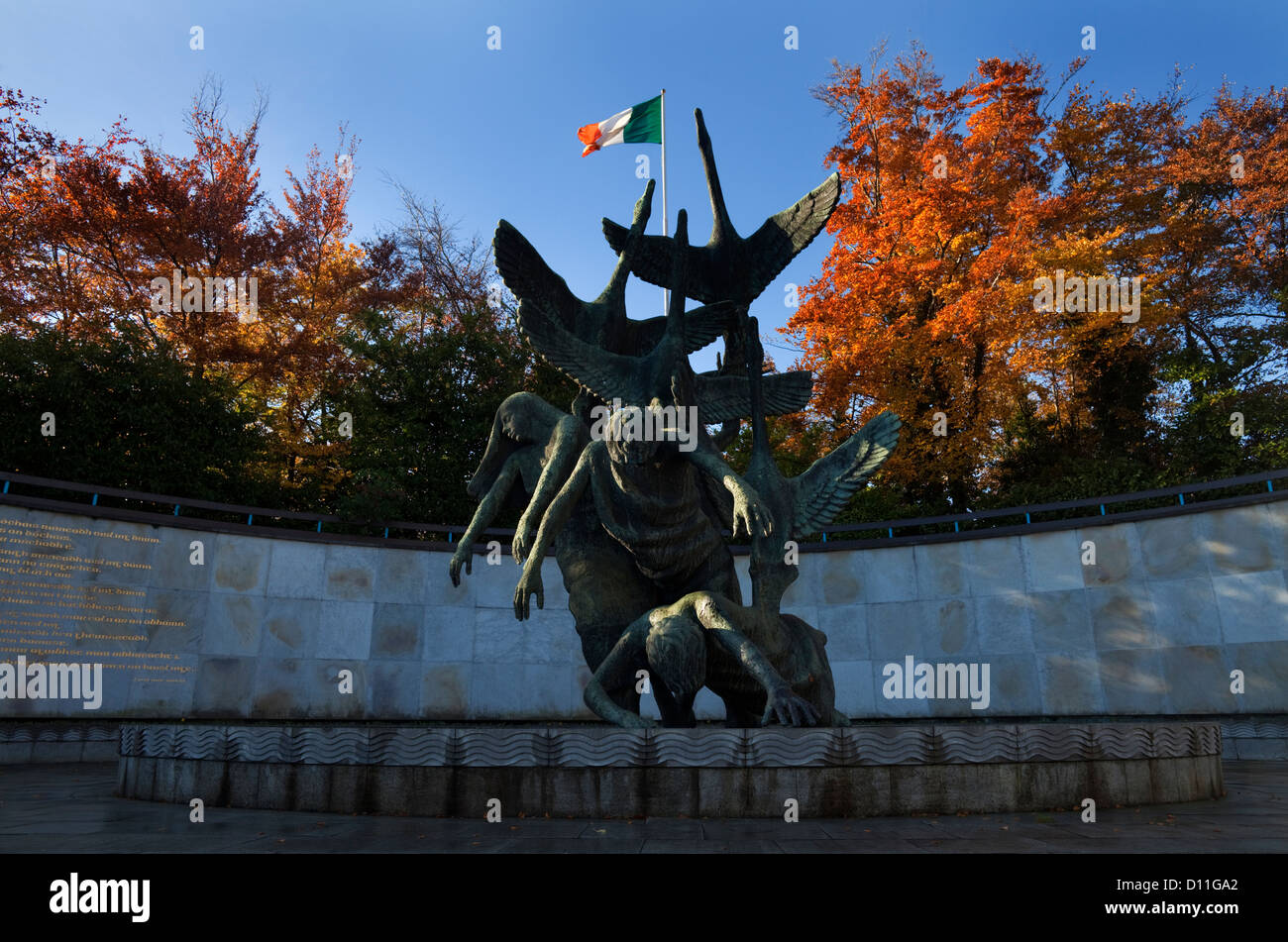 Children of lir by oisin kelly hi-res stock photography and images - Alamy