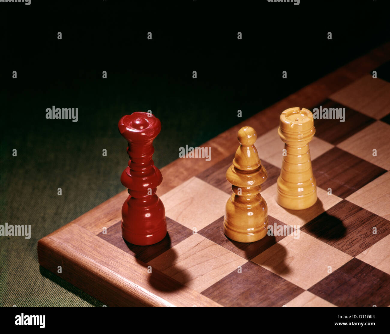 Vintage game board hi-res stock photography and images - Alamy